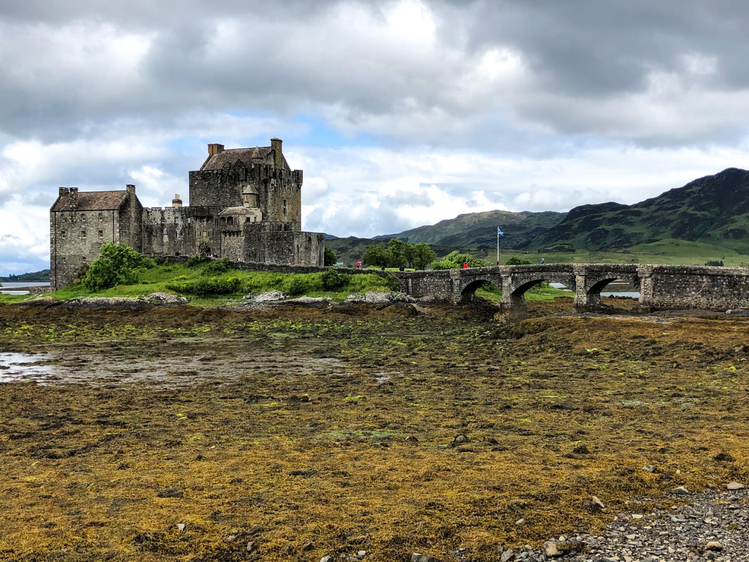 No entramos dentro, pero tan sólo todo el entorno que lo rodea hace que ...